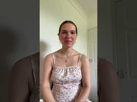 Watch the full video on my TikTok @adeleonova #BSL #SSE #DeafAwareness #BritishSignLanguage