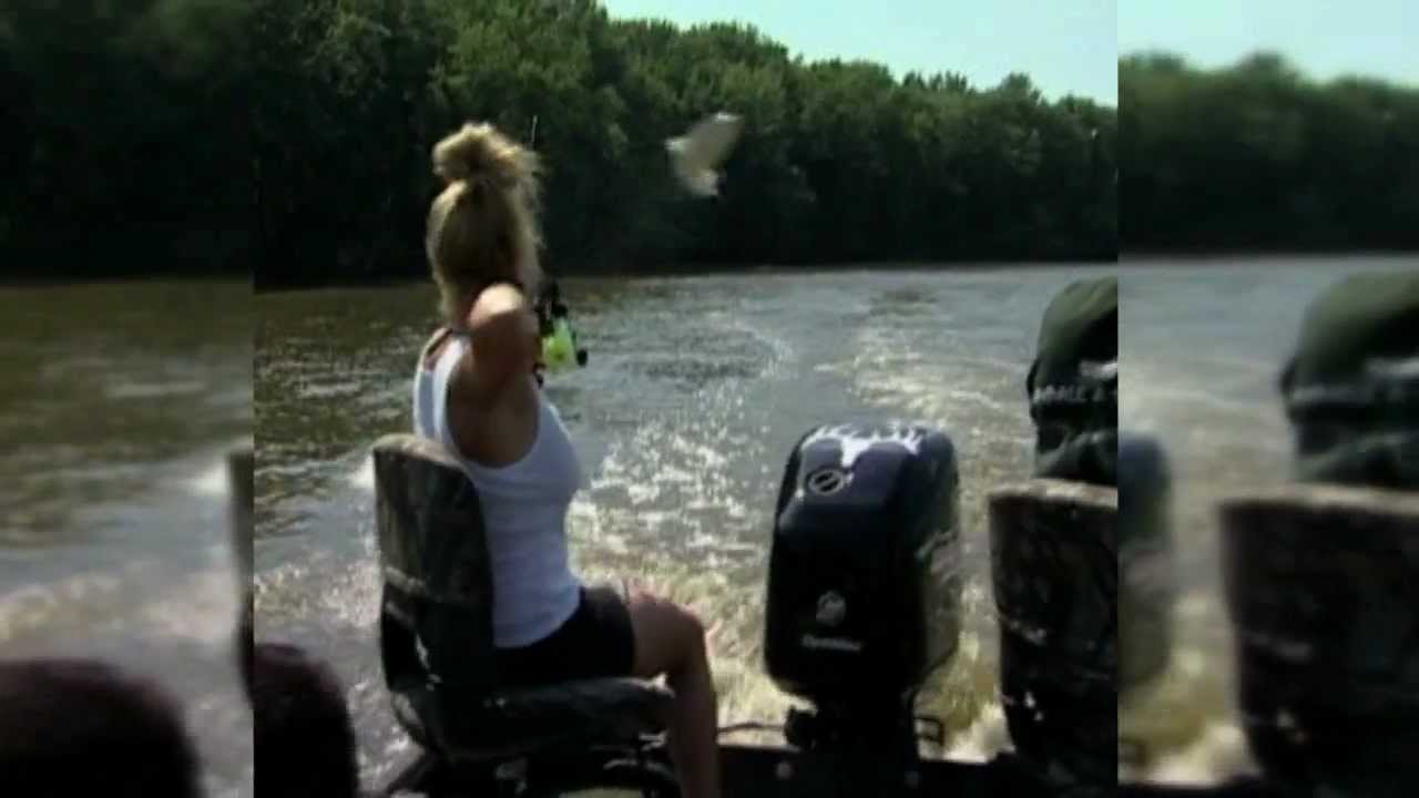 Lee & Tiffany Lakosky's Gettin' Close – Bowfishing Adventure | Produced by Raven 6 Studios