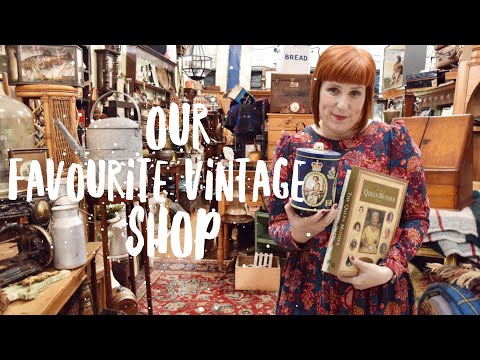 Vintage shopping: QUEEN ELIZABETH II SPECIAL PIECES & ANTIQUES