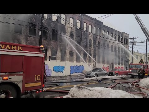 Newark Nj 3rd Alarm Fire Miller St & Ave C 4 Story Brick Commercial W/ Heavy Fire Out All Windows P4