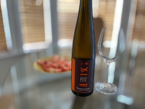 Alsace Wines: Bott Geyl 2008 Gewurztraminer Sonnenglanz Grand Cru Wine Review