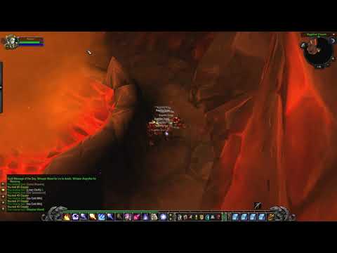 Masterloot Frame & Player/Target UI Bug - WoW Classic Bug Report - World of Warcraft Forums