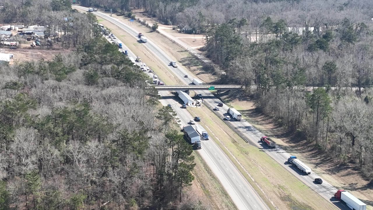 Drone footage of 18-wheeler accident on I-20 West in West Monroe