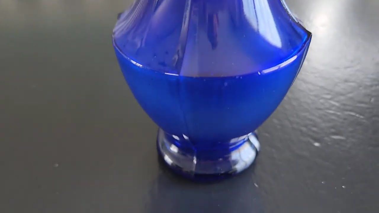 For sale! Cobalt Blue Glass Vase – Bold & Elegant Home Décor Accent - Link in description!