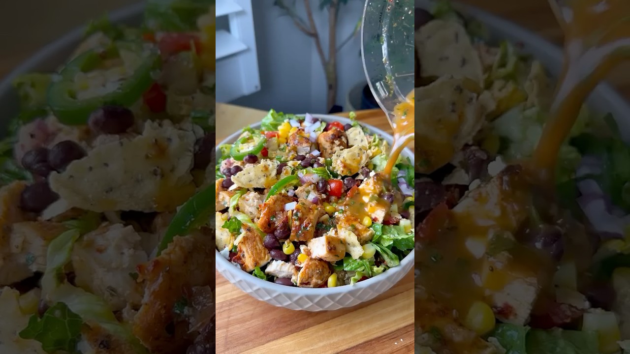 Easy Santa Fe Salad is a flavorful, veggie loaded salad. #southwestsalad