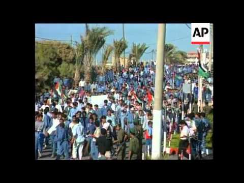 Gaza - Yasser Arafat welcomed back from Cairo