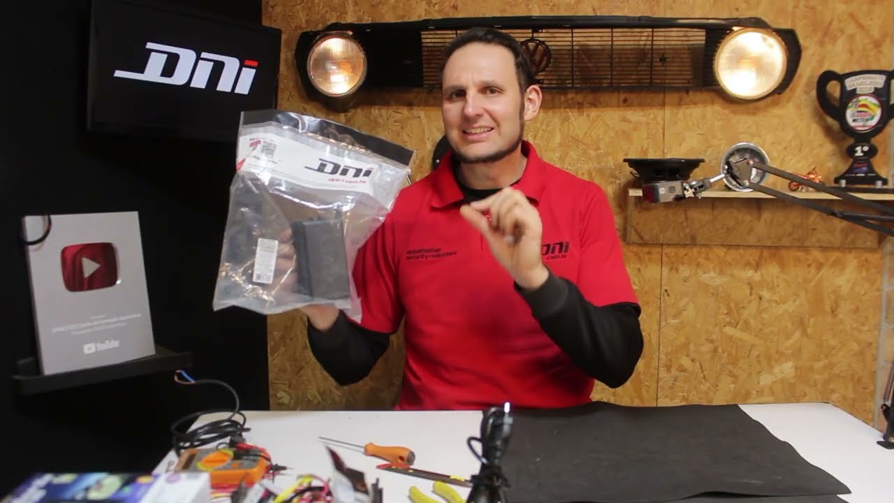 Caixa De Fusíveis e Relés Universal até 6 Circuitos Com Terminais Para Adaptação - DNI320002