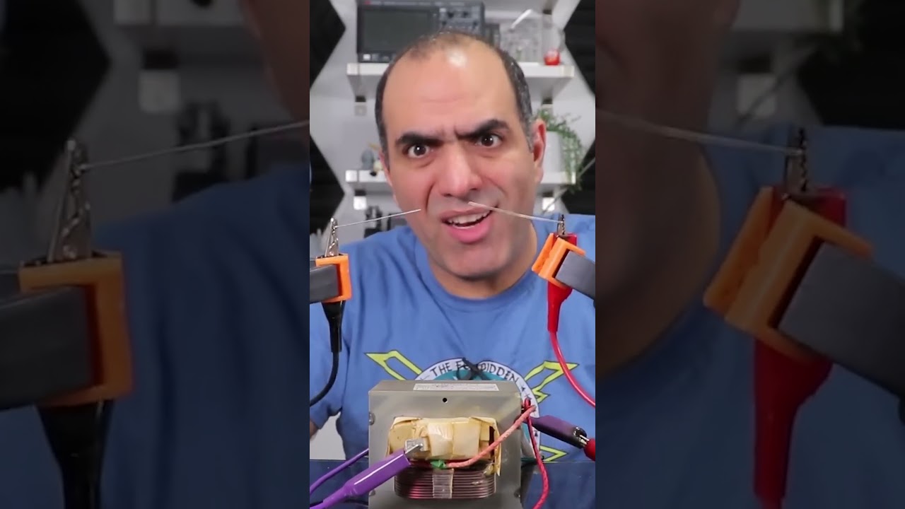 Arcs Jump MUCH Further under Partial Vacuum #arc #electronics #electricity #vacuum #funny