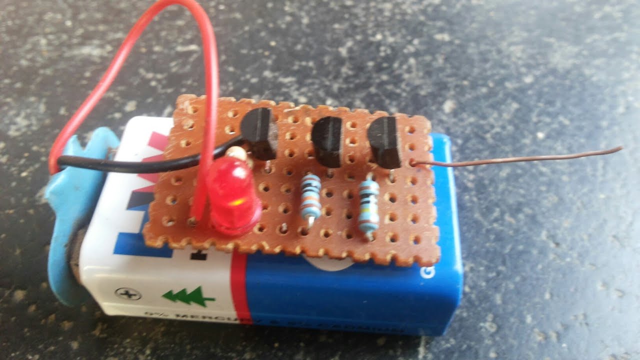 AC Line and Neutral Detector without Contact