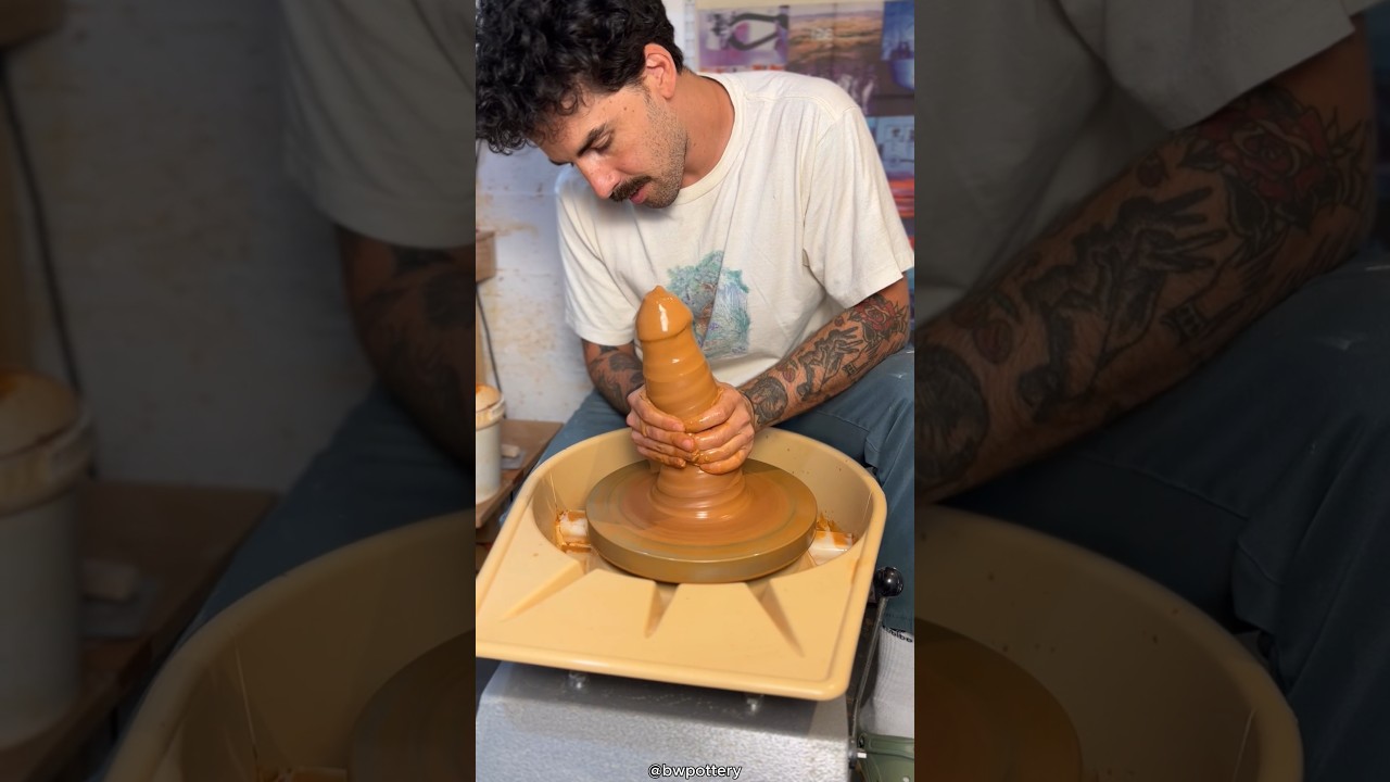 La vasija de arcilla se arruinó 😥 (@bwpottery / YT-IG-TT)