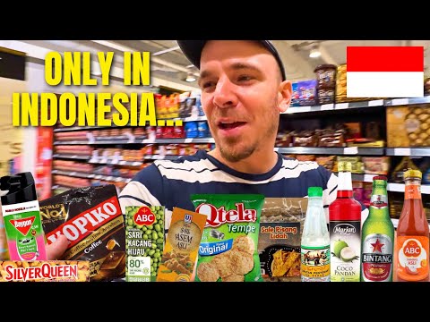FULL Indonesian Supermarket Tour + FIRST TIME trying Indonesian snacks!