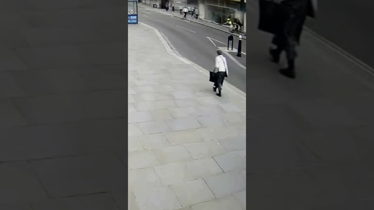 'Cinderella' phone snatcher caught after leaving shoe at scene