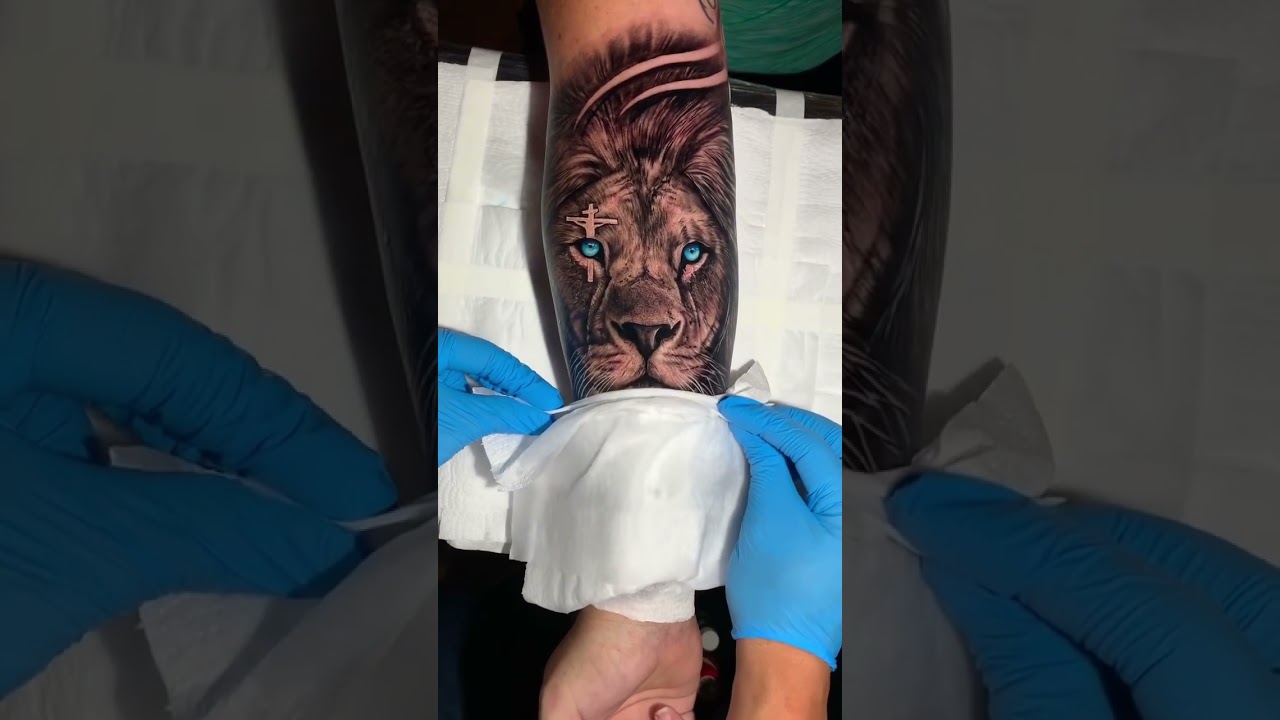 Tatuagem de leão