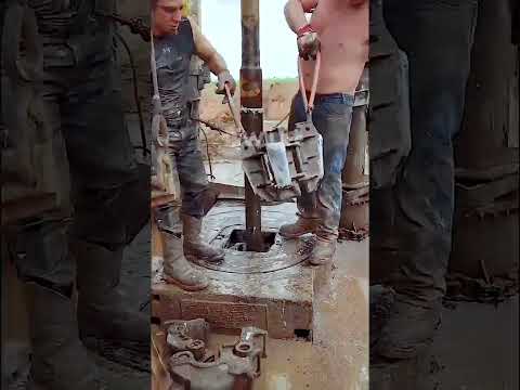 Work Over Rig #rig #ad #drilling #oil #tripping