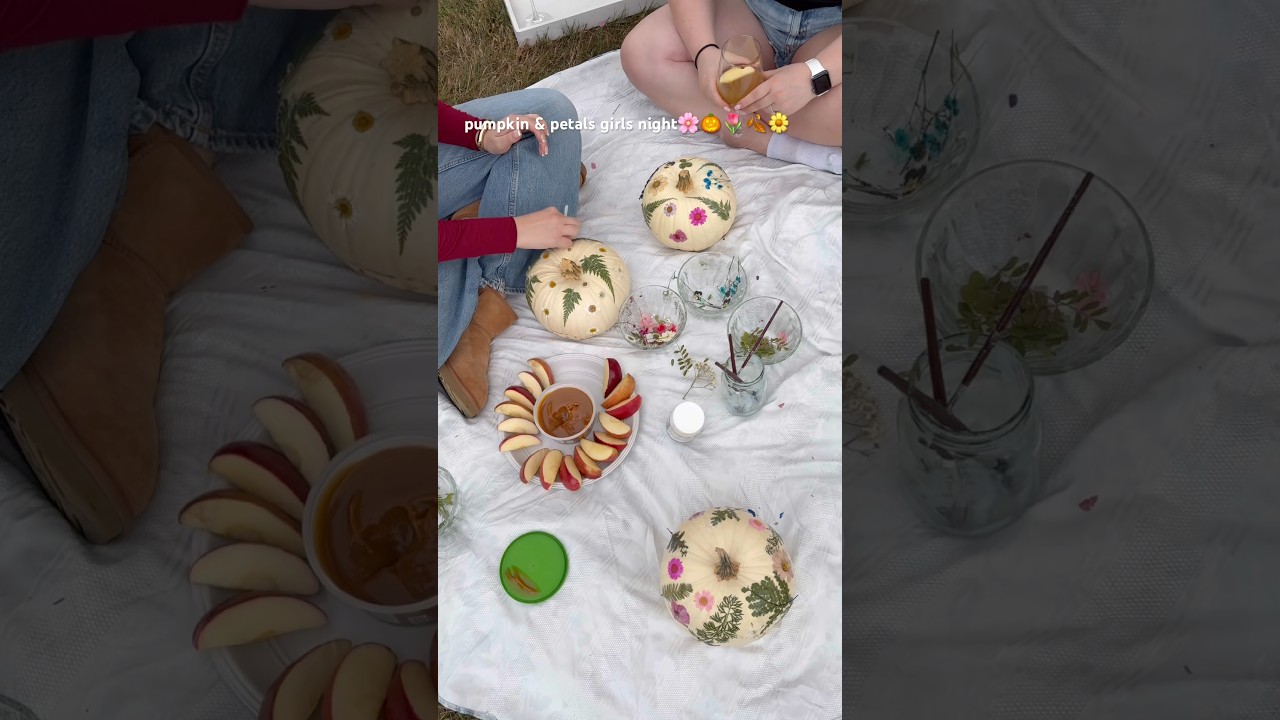 pumpkins & petals girls night🌸🎃 #fallaesthetic #fall #aesthetic #autumn #pinterestaesthetic
