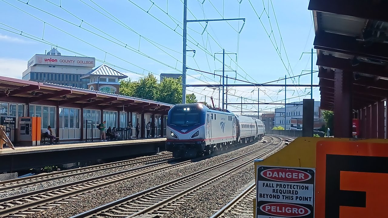 Amtrak ACS64 GIF (Now on Tenor)