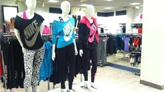 Visual Merchandiser Overview | What is a visual merchandiser? - Zippia