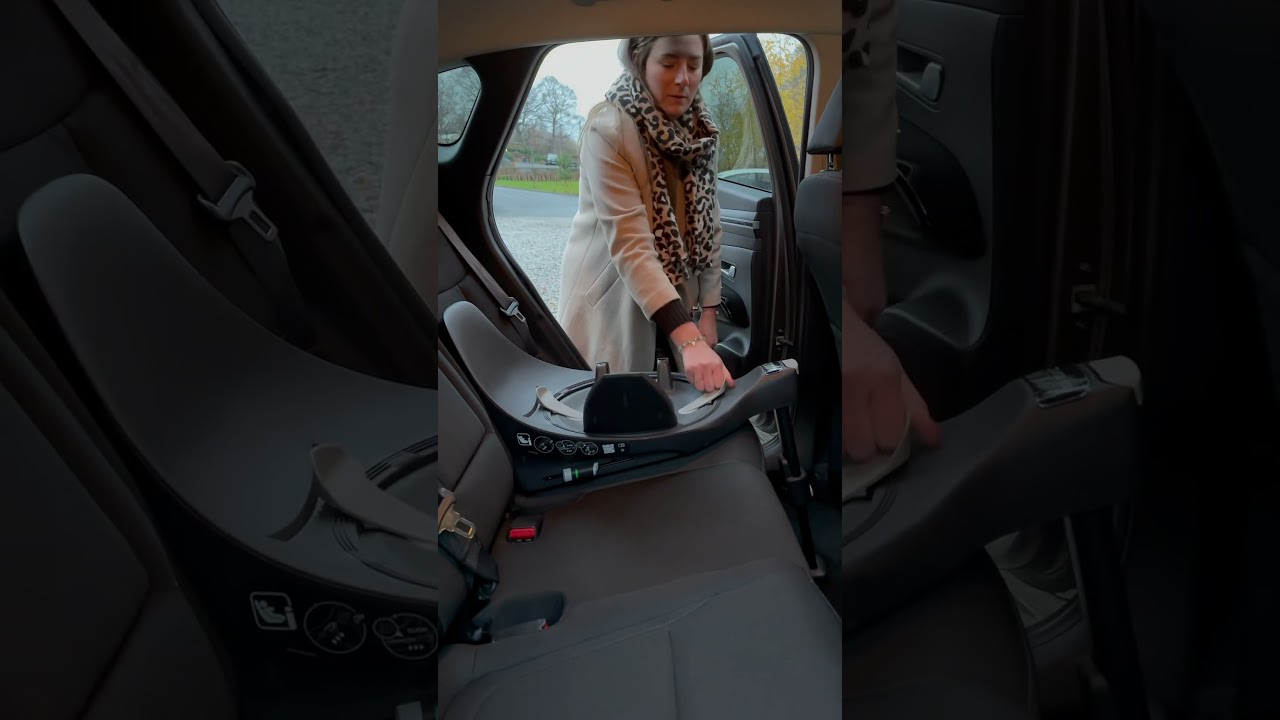 How to fit the Cybex Cloud T car seat and base ✨🙌