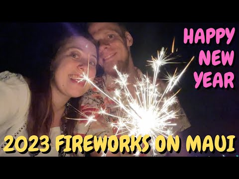 2023 Fireworks on Maui, Hawaii: Happy New Year from Kihei w/ Fireworks, Tesla Light Show, Sparklers