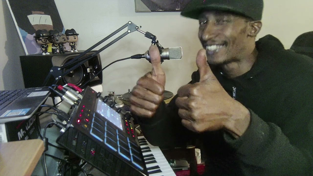 Making A  Boom Bap  Sample beat on MPC Live MPK 37 KEY