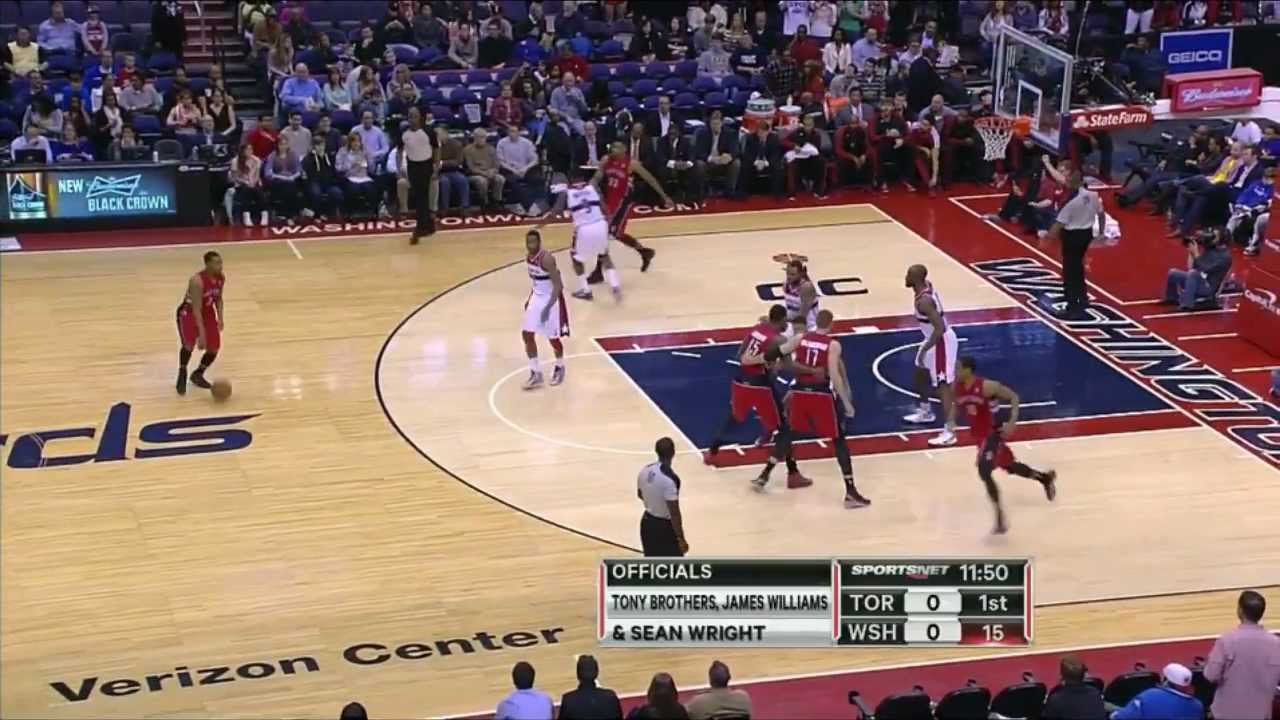 [討論] 認真請問這雙人合體檔人有沒有違例？ - 看板NBA - PTT網頁版