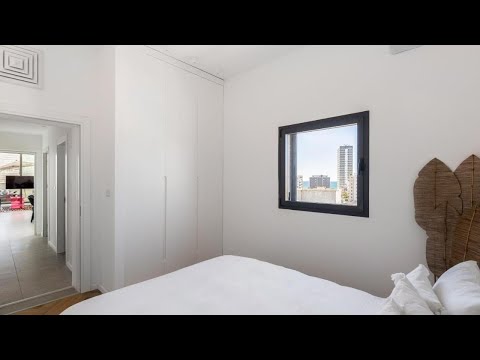 The Beach Penthouse Stunning Sea View and Jacuzzi, Tel Aviv, Israel