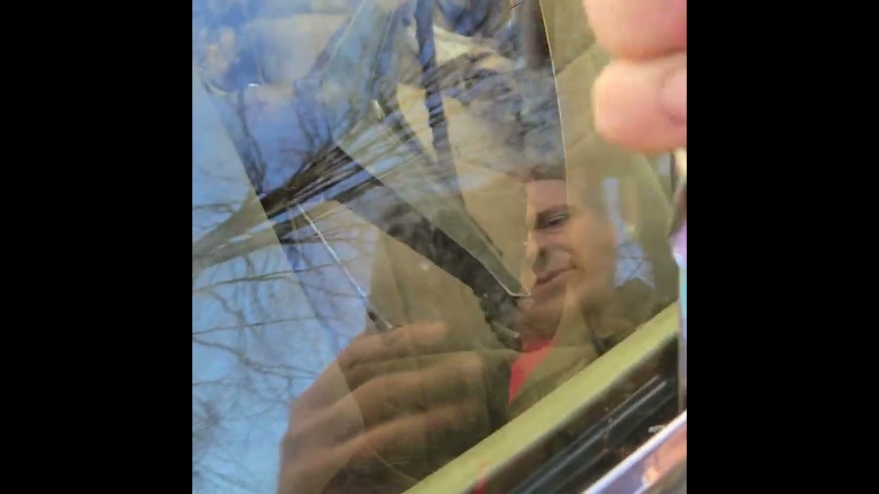 Windshield replacement - Step 1 Remove the Trim