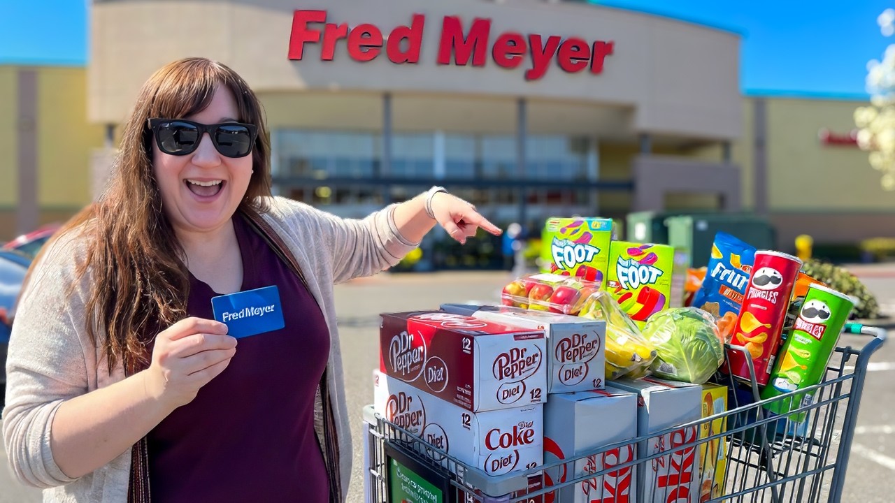 Come Shopping With Me! 🛒 | Stocking Up on Snacks & Soda