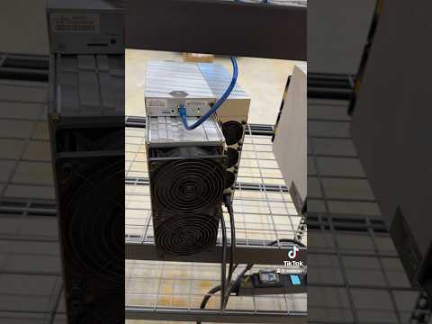 How much does the Bitmain Antminer KS3 earn per day and cost to run?