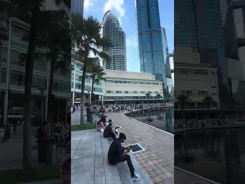 Fountain Show at Petronas Twin Towers Park ๐๐ฆ #kualalumpur