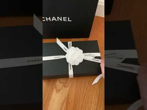 CHANEL CAVIAR CLASSIC LONG FLAP WALLET IN GOLD HARDWARES