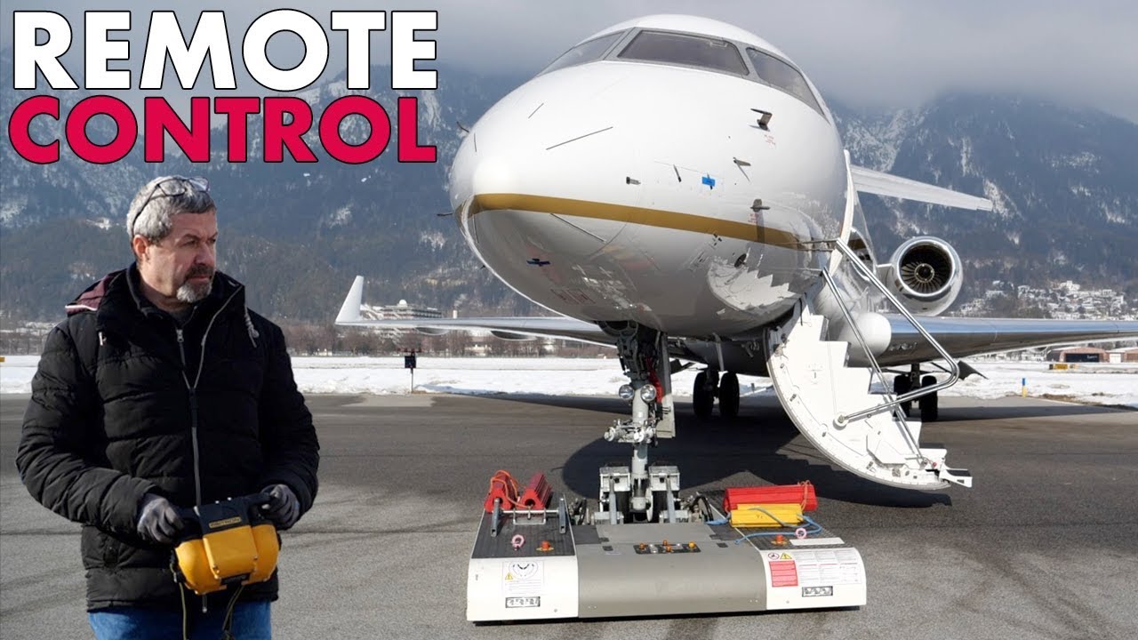 Pushing back a plane by remote control