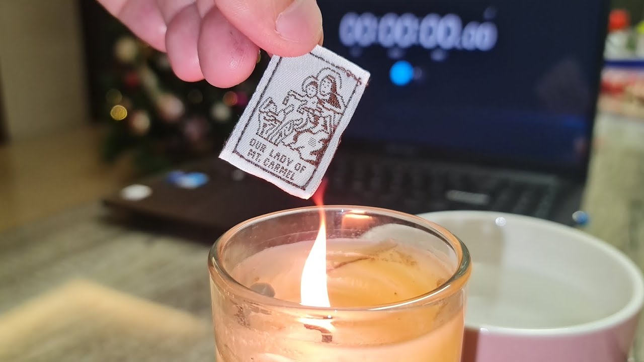 Is your brown scapular 100% wool???