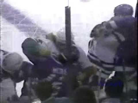 Ken McRae vs. Ed Kastelic, October 25, 1989 - Quebec Nordiques vs ...
