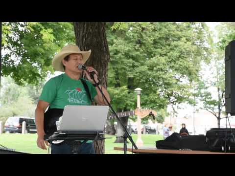 Frank Carlson at Powder River Music Review Baker City Oregon