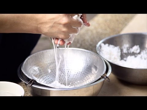 How to Make Coconut Milk - Hot Thai Kitchen!