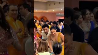 When newly-wedded couple attends wedding in the family ???? #filmykalakar #aliabhatt #ranbirkapoor