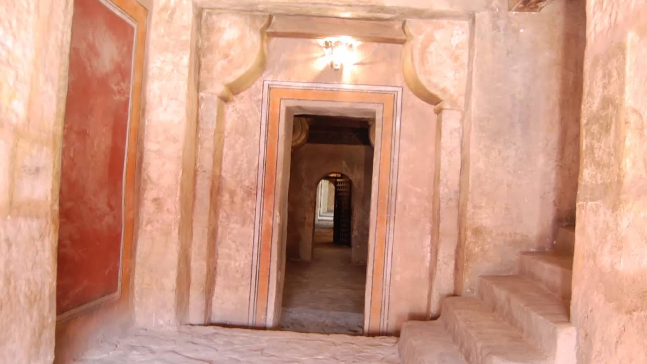 OUARZAZATE...CENTRE CINEMATOGRAPHIQUE MAROCAIN