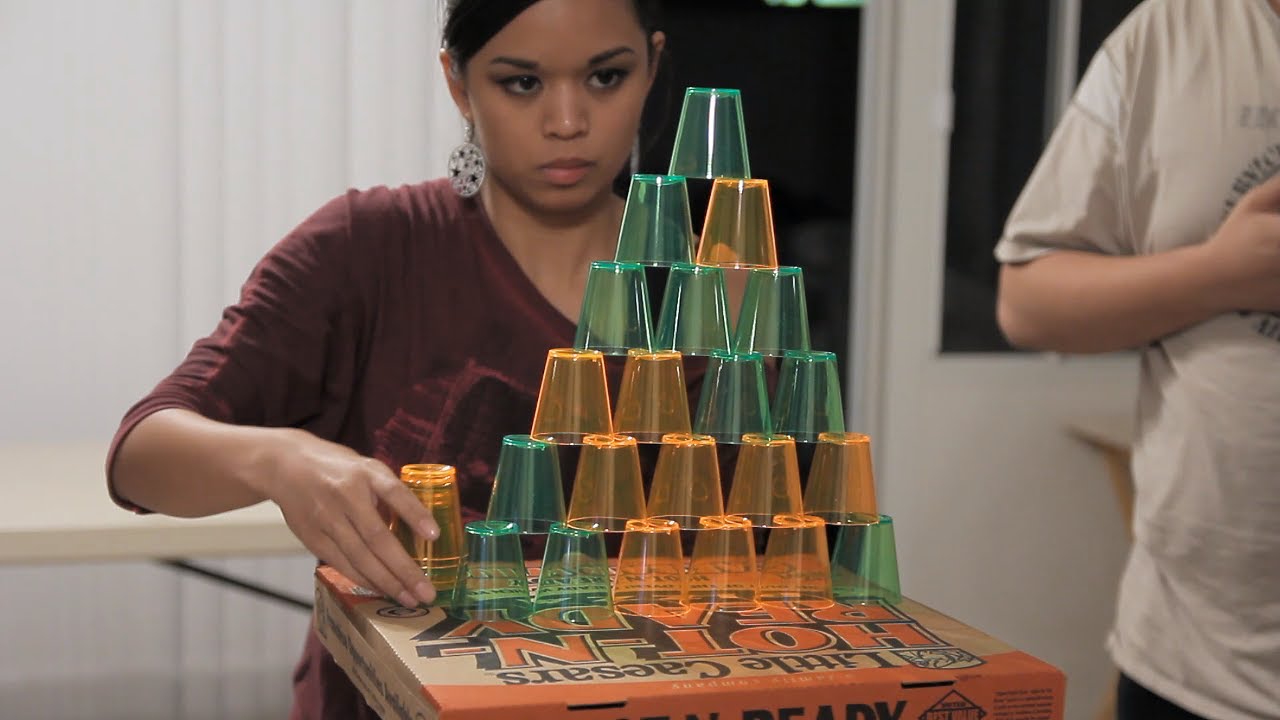 Minute to Win It: Extreme Mini Stack Attack (Head-to-Head)