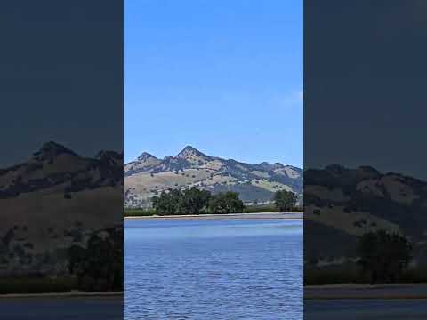 Clear view of the Sutter Buttes