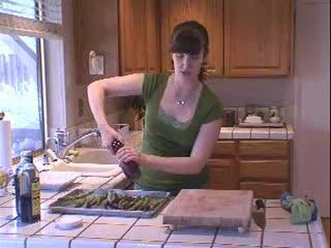 "Ridiculously Easy Roasted Asparagus" Food Tip of the Week