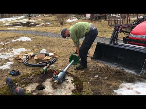 Installing Kronans Gårsdpump (hand water pump)