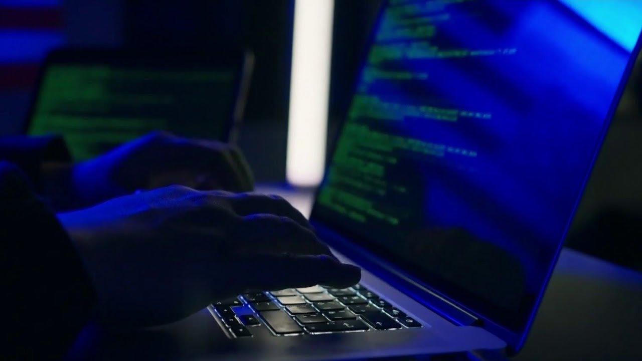 Job scams: Red flags, how to spot the differences when looking for work