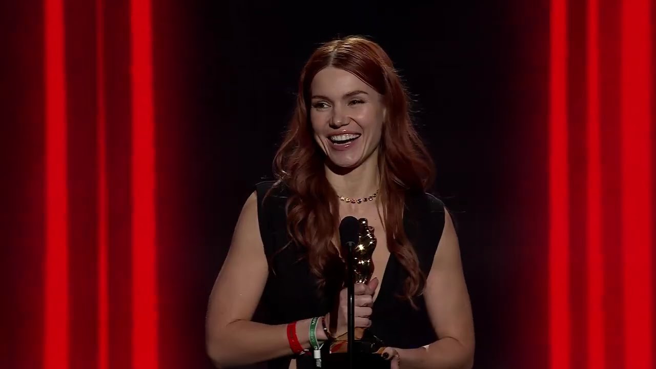 2024 AVN Awards: Favorite Cam Girl Alex Knight