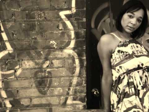Music Minute: Renee Gardner- Mine | Renee the G