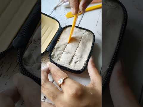 Making mini watercolor travel palette