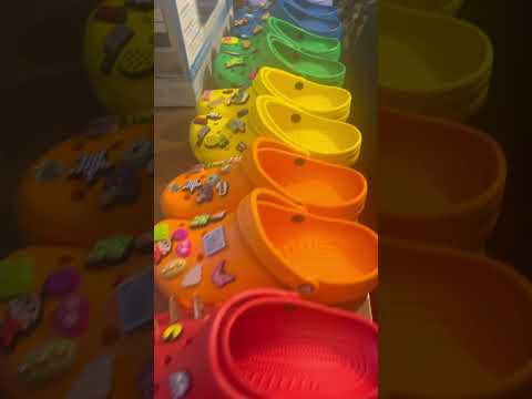 Classic Crocs Clogs 🌈 Rainbow display + Jibbitz 6 Pair Ranked TOP 3