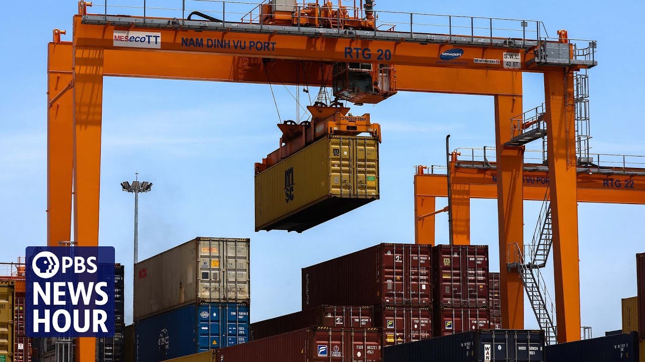 Economists offer differing views on Trump's tariffs and trade war