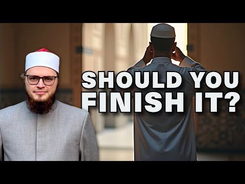 What to Do When Iqamah Starts During Sunnah Salah
