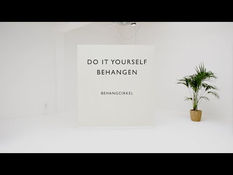 You can wallpaper a wall circle by yourself! DIY wallpaper a wall circle.